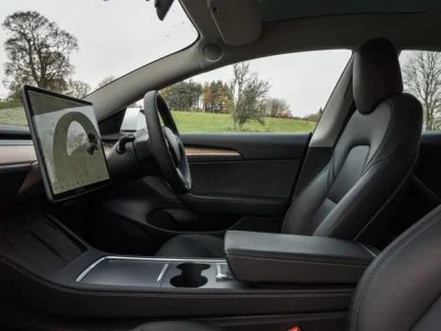 10 of the cool Tesla features you may not know about | Carparison