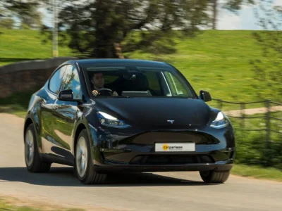 10 of the cool Tesla features you may not know about | Carparison