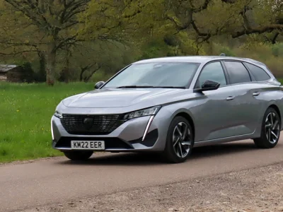 Peugeot 308 SW Review: The perfect SUV alternative? | Carparison