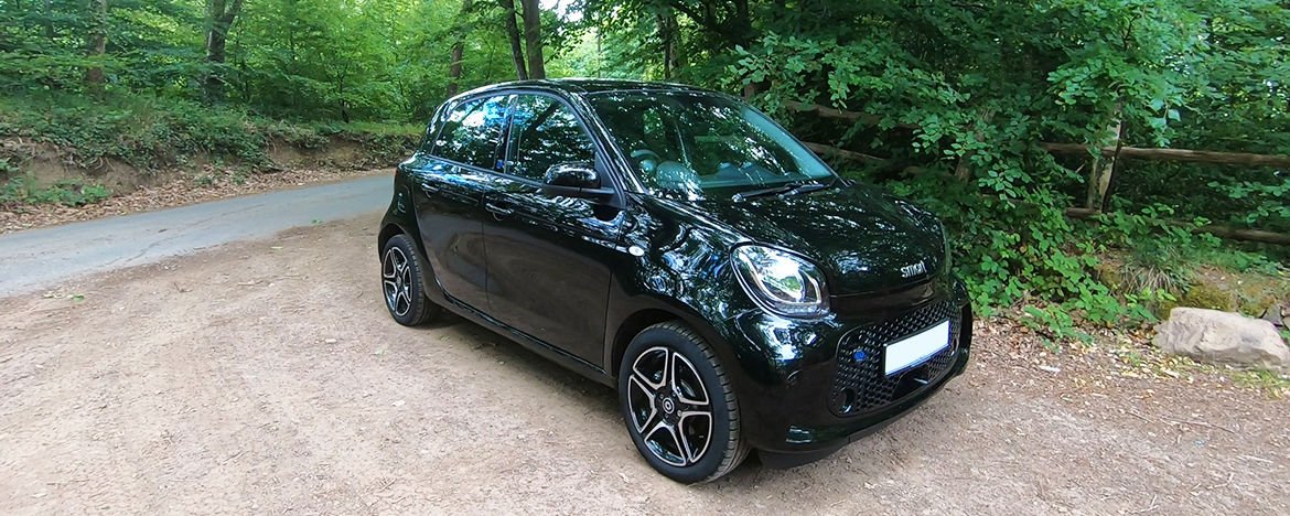 Drive with us: Test driving the all-electric smart EQ forfour | Carparison